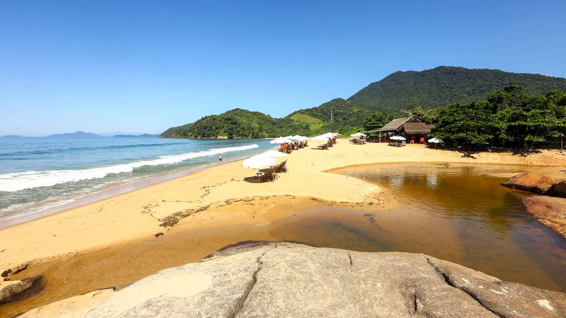 Praia, Ilha e Cachoeira do Prumirim em Ubatuba - Nas estradas do planeta