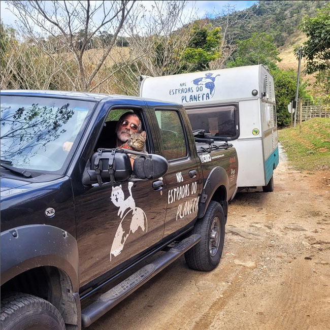 CNH B pode rebocar até 6000 quilos, UFA!!! - Nas estradas do planeta